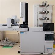 Gas chromatography machine with flame ionisation detector (GC-FID) | Te ...