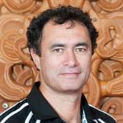 Mike Ross | About | Te Herenga Waka — Victoria University of Wellington